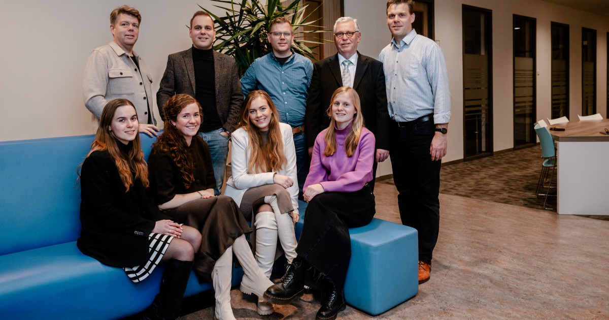 Les van meester, meneer, juf of (o)pa Riemens